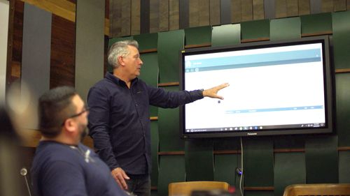 Build custom apps with the Claris platform – claris.com
