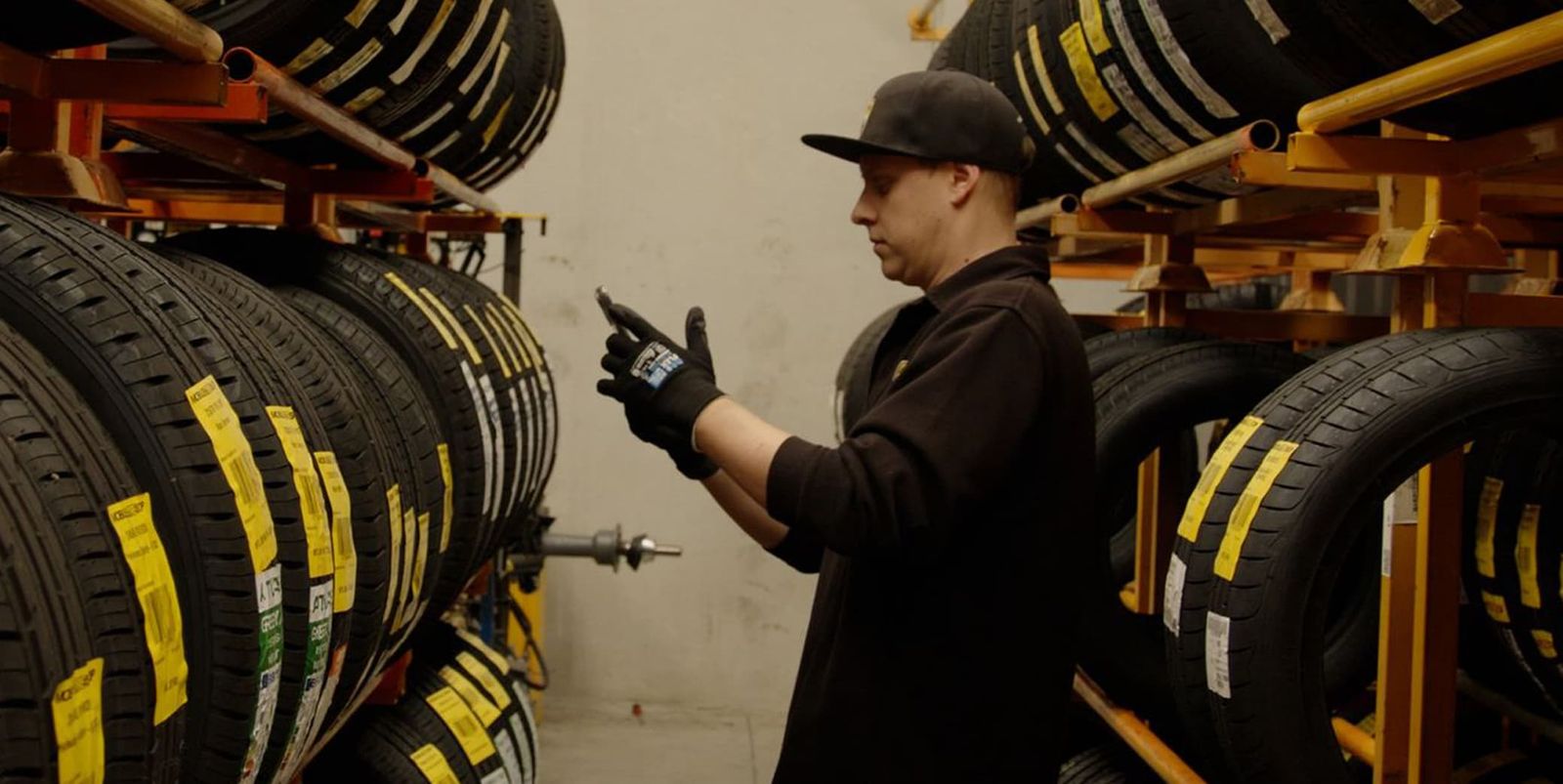 Build smart, scalable apps fast with Claris FileMaker | claris.com